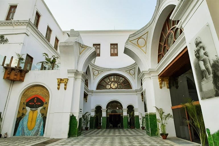 বাংলার দুশো বছরের শিল্প-উদযাপনে ইতি! আপাতত বন্ধ হয়ে যাচ্ছে ‘ঘরে বাইরে’