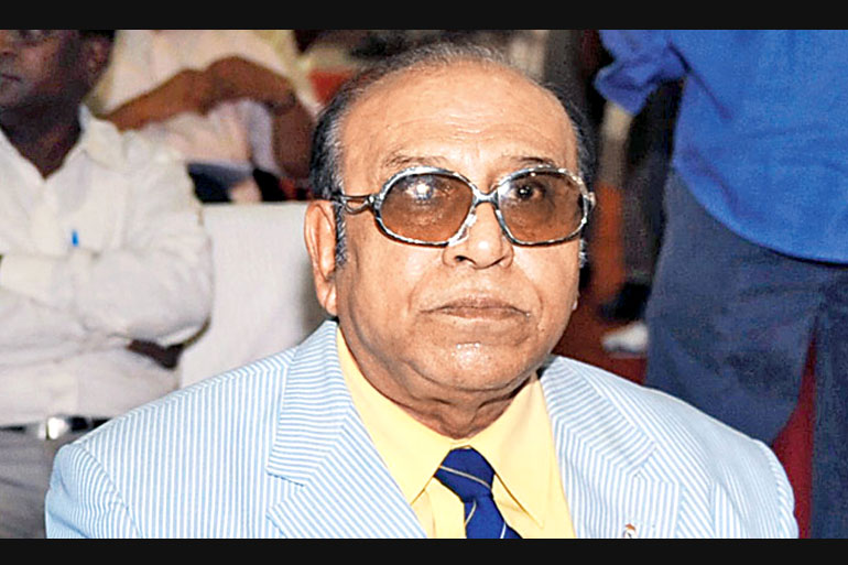 ১৯৫৬ সালে মেলবোর্ন অলিম্পিক্সে দেশের হয়ে প্রতিনিধিত্ব করেন পিকে