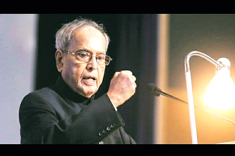 প্রণব মুখোপাধ্যায়ের জঙ্গিপুরের বাড়িতে লাইব্রেরি-মিউজিয়াম করার পরিকল্পনা